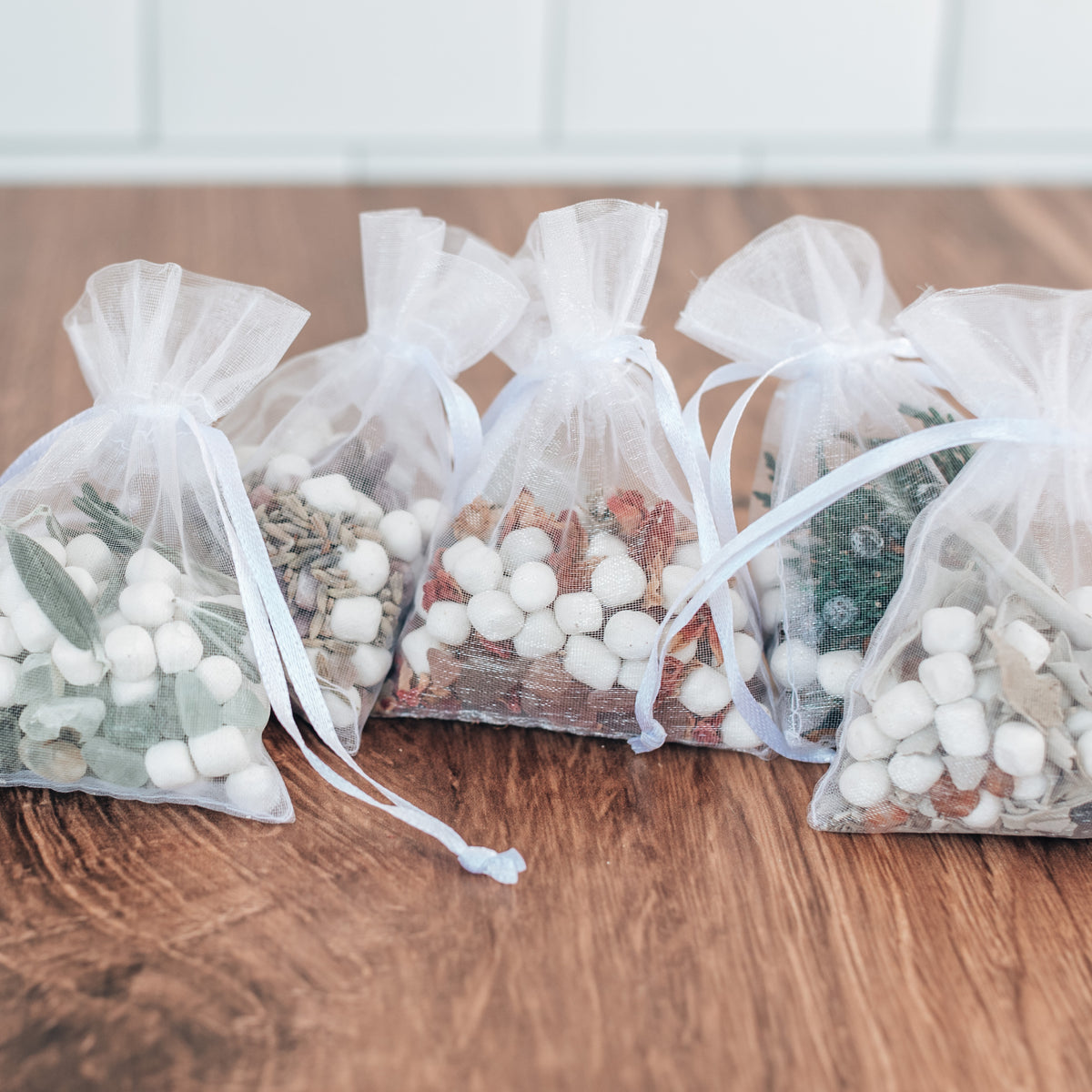 Scent Pouch Collection – Candleleaf